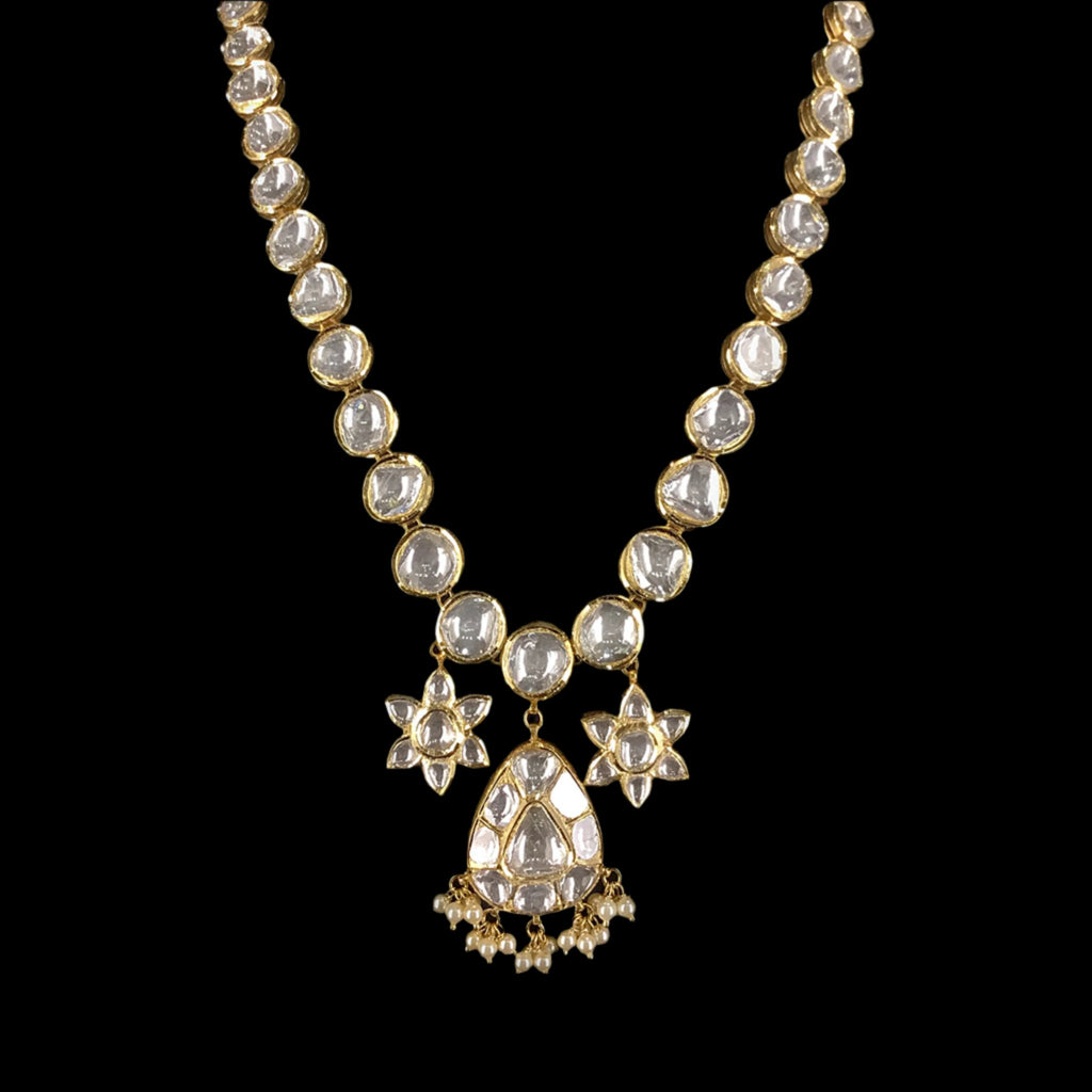 18k Gold and Diamond Polki Single Line Necklace with star-shaped Charm ...